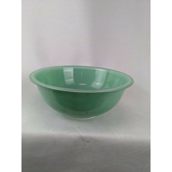 Pyrex | Kitchen | Vintage Pyrex Mint Green Bowl Clear Bottom Diameter ...